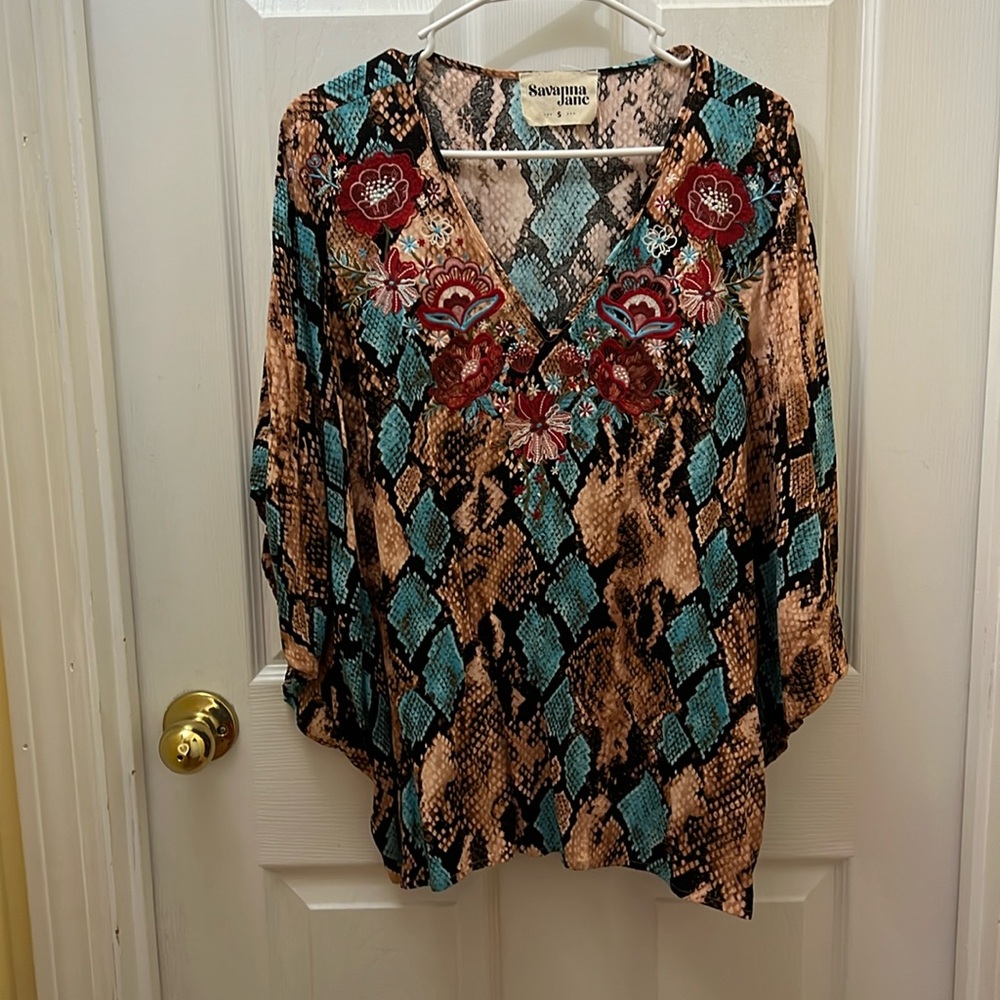 Savanna Jane Dolman Top Beautiful Colors And Embroide… - Gem